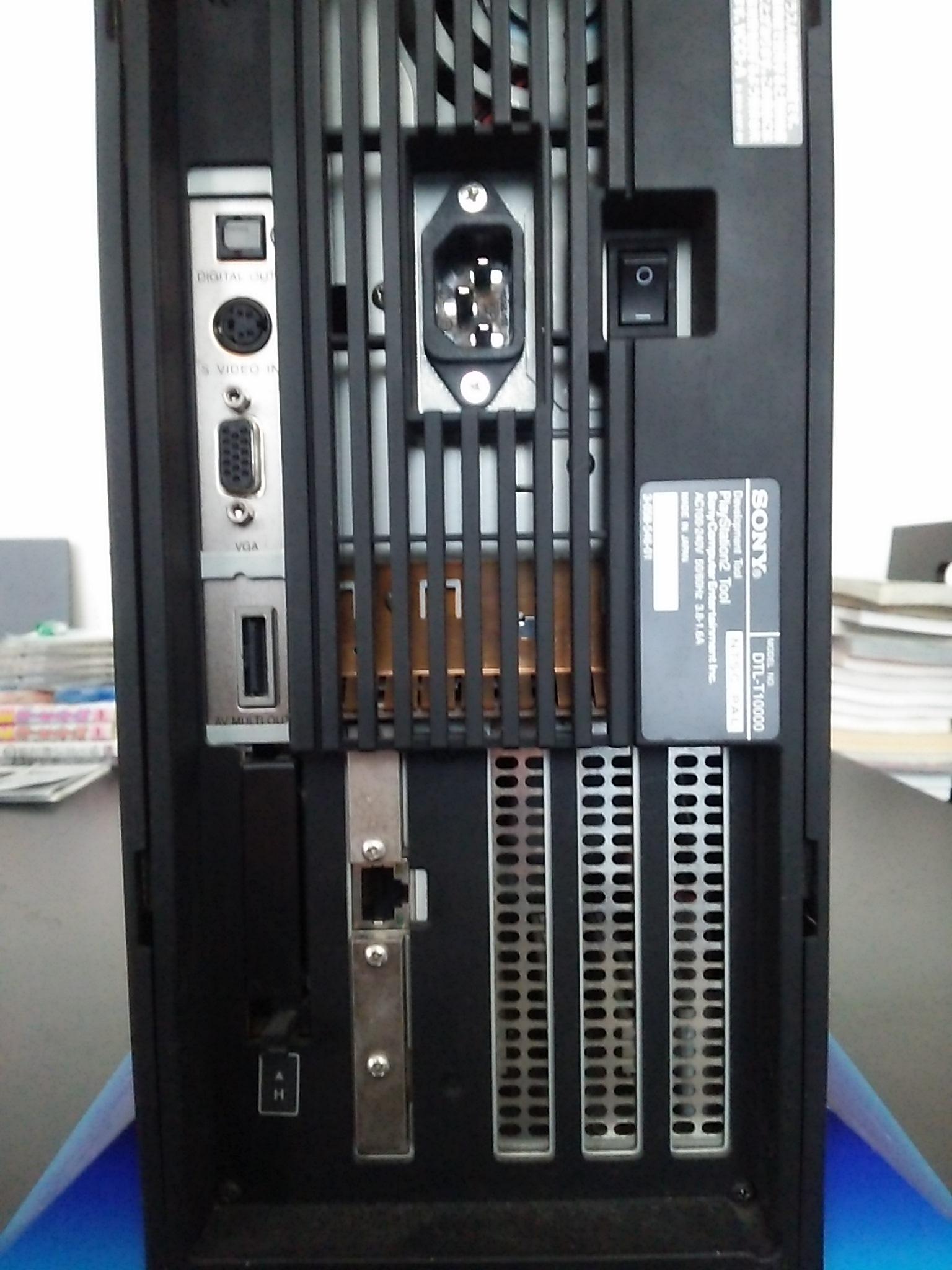 前田尋之＠パーフェクトカタログシリーズ好評発売中！ on Twitter: "@CMOStone デバステは背面撮っても面白くないんで開発機の背面。DTL-T10000と書かれています。 「T ...