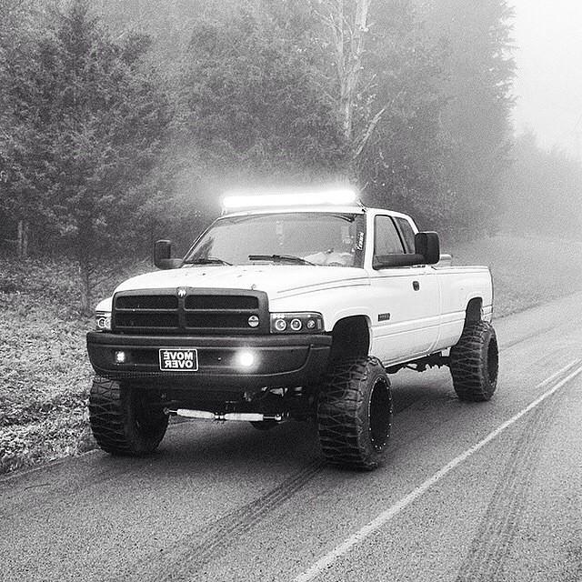 2nd Gen Cummins Wallpaper