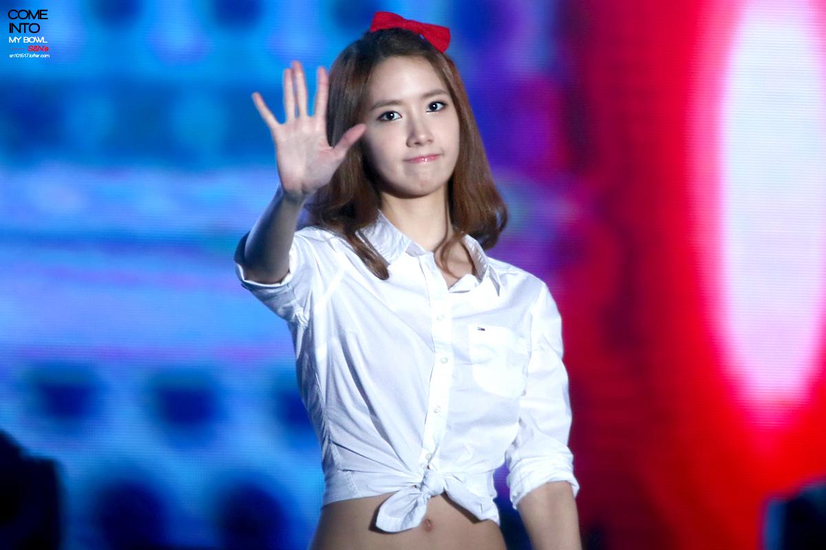 Yoona Belly Button