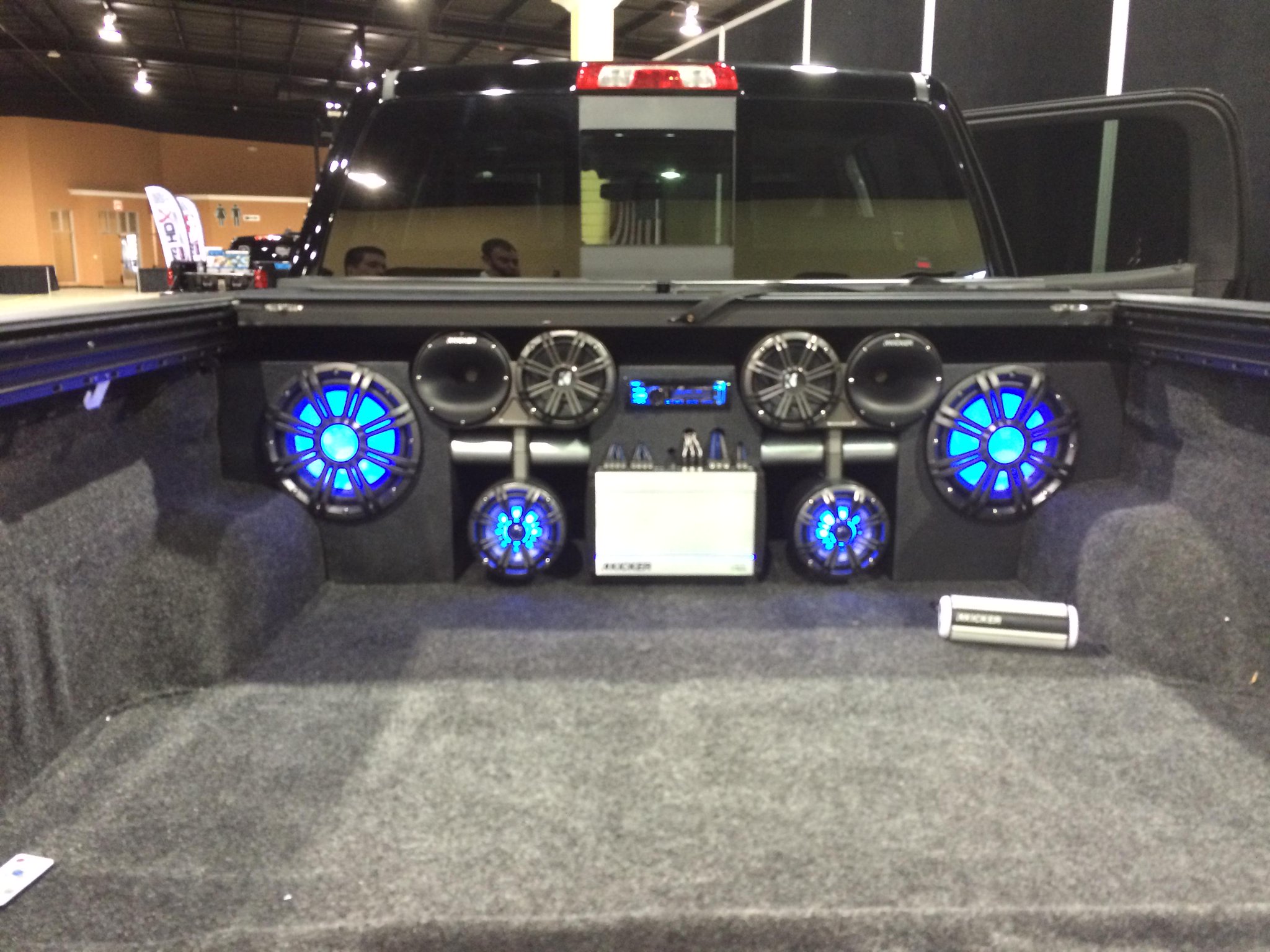 Subwoofer In Truck Bed System