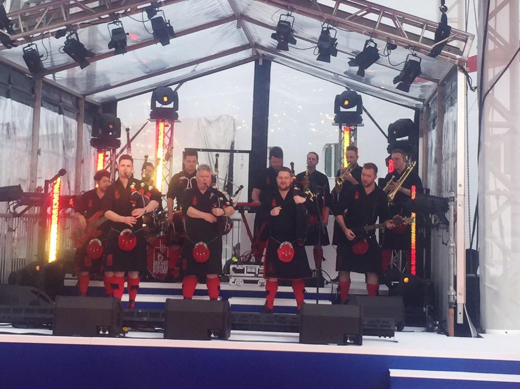 Pipers play red hot tune at Britannia ceremony | Meridian - ITV News