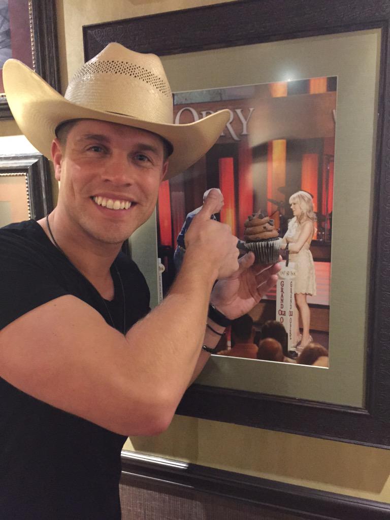 Dustin Lynch Smile