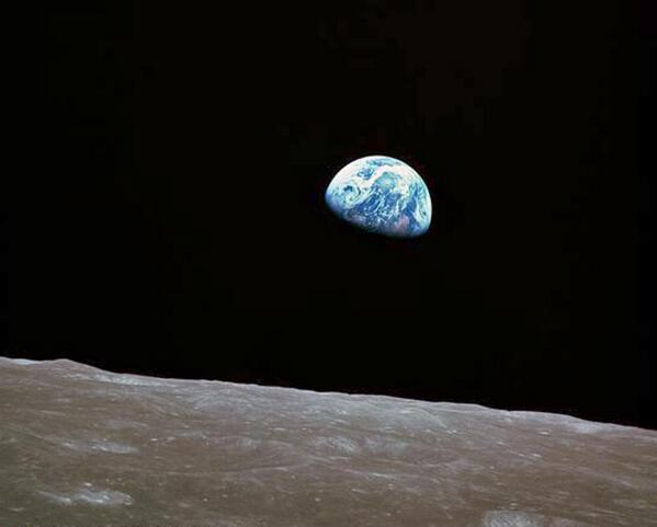 The first color image of earth, taken 45 years ago today : r/pics
