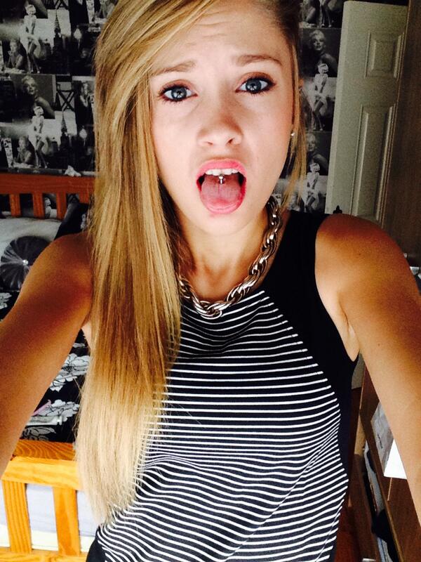 Acacia Clark Blonde Hair And Braces