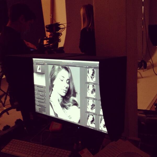 Bryan Adams turns photographer for Lisa Ray | Bryan Adams turns ...