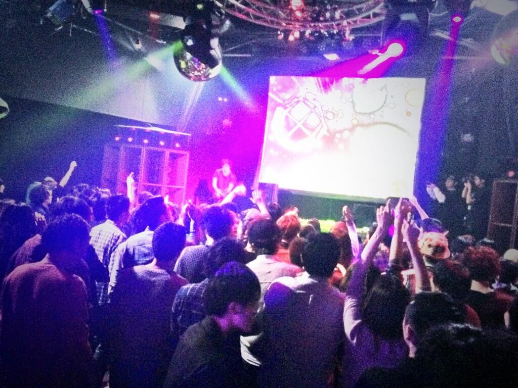 HIKAKIN😎ヒカキン 【YouTuber】 on Twitter: "TeddyLoid in da house! http://t.co/s8kN6N6K5a" / Twitter