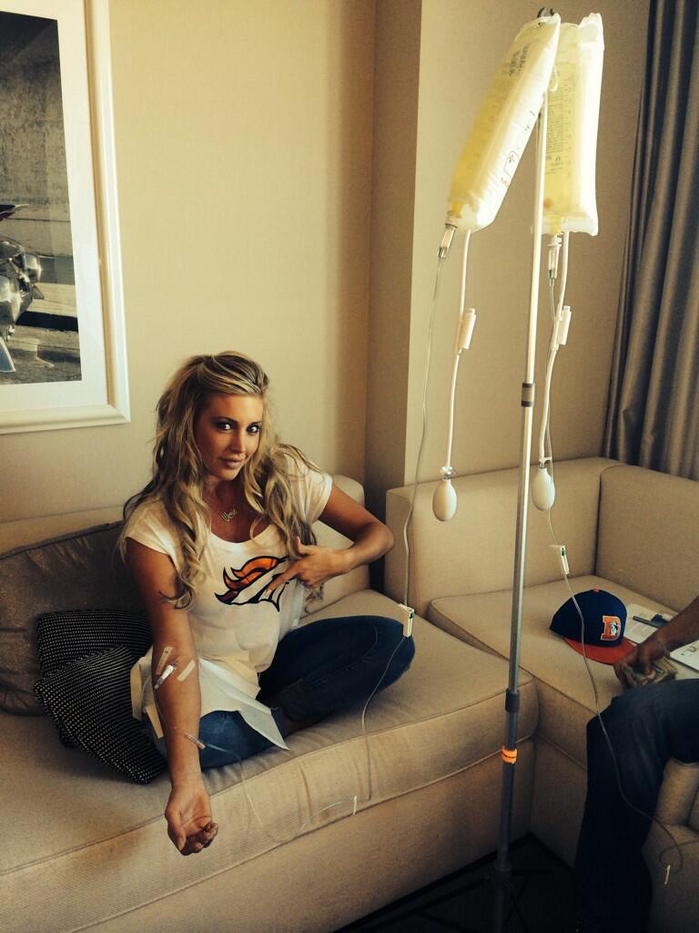 TW Pornstars - Samantha Saint. Twitter. Huge shoot out 2 @revivme # ...