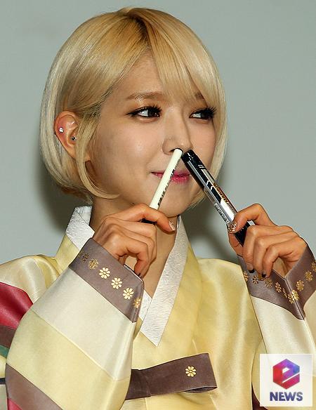Choa Playing With Pens : r/truechoaya