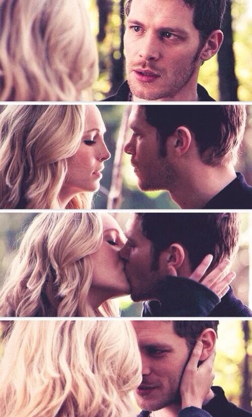 Klaus And Caroline Kiss 5x11