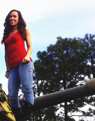 Aj Lee In Jeans No One Dies From Love. 🇭🇷 On X: "How Many