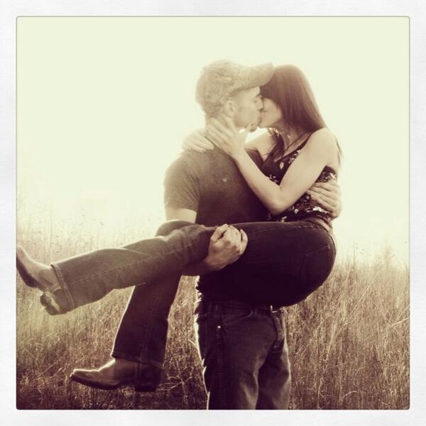 Taylor Avery (@Taylor_Ave) | Twitter