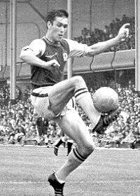 Tributes to footballer Tony Hateley - ITV News