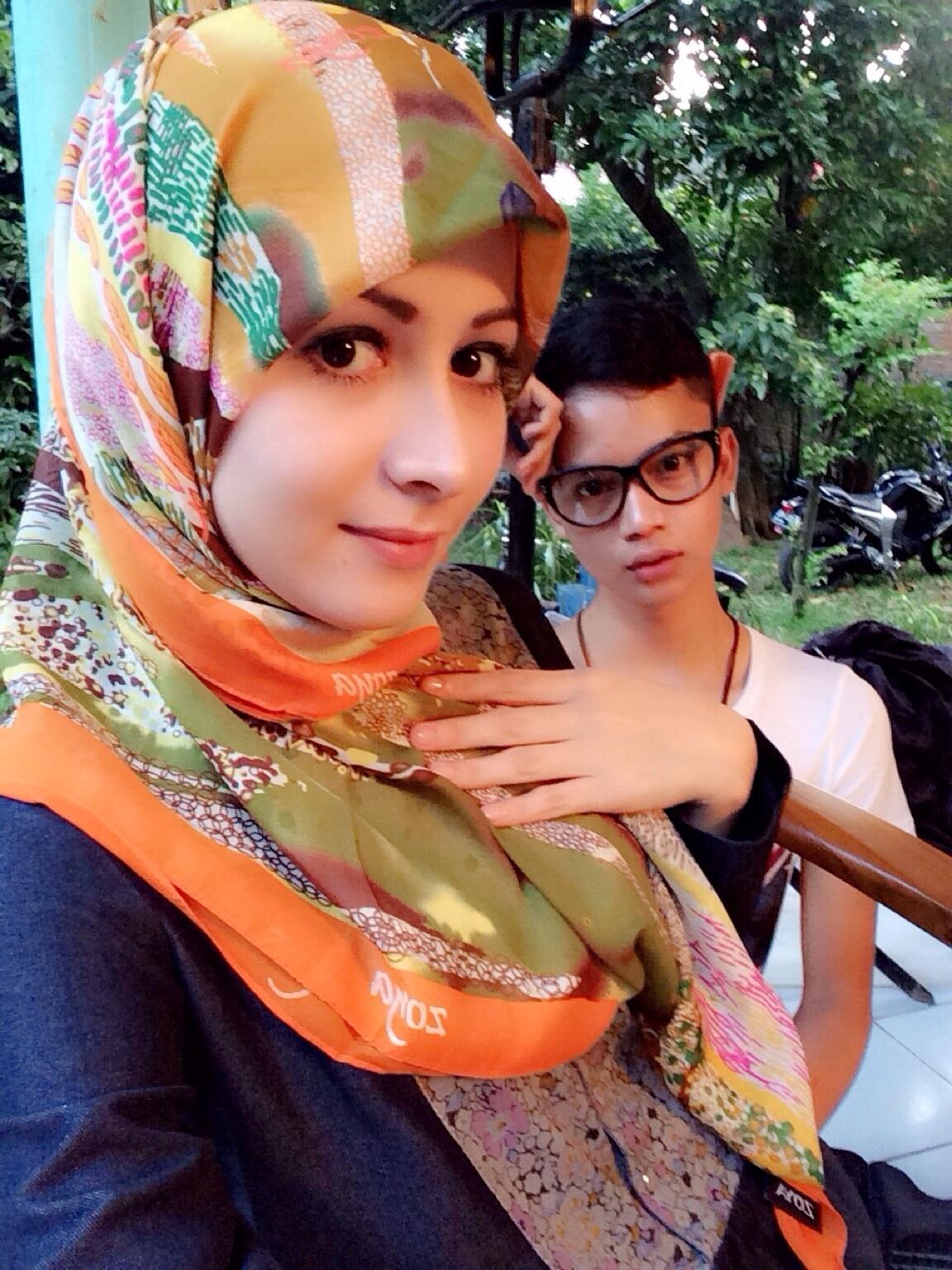 Dinda Syarif on Twitter: "With @RinaDiana892 kesayangan...♡♥♡ http://t.co/BV1iwwFN0j" / Twitter