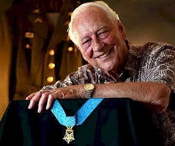 Sgt. Walter Ehlers, WWII Medal of Honor Recipient, Dies at 92