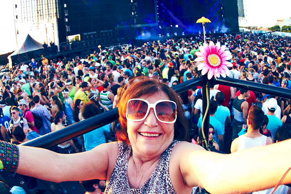 'Mama Irene' an elderly Korean raver 'RIP'. Spotted in LA : Graffiti