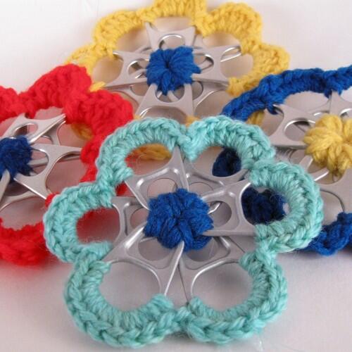 Soda can tab flowers with crochet edging | Handmade christmas crafts ...