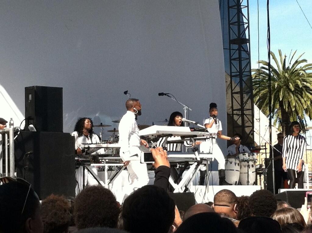 TW Pornstars - Ramses R. Twitter. Watching Janelle Monae perform for ...