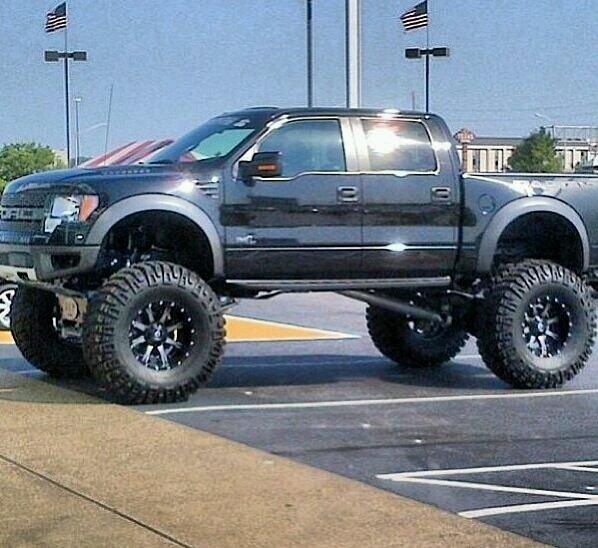 Ford F150 Raptor Lifted