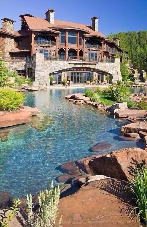 Ice Cubes Mansion