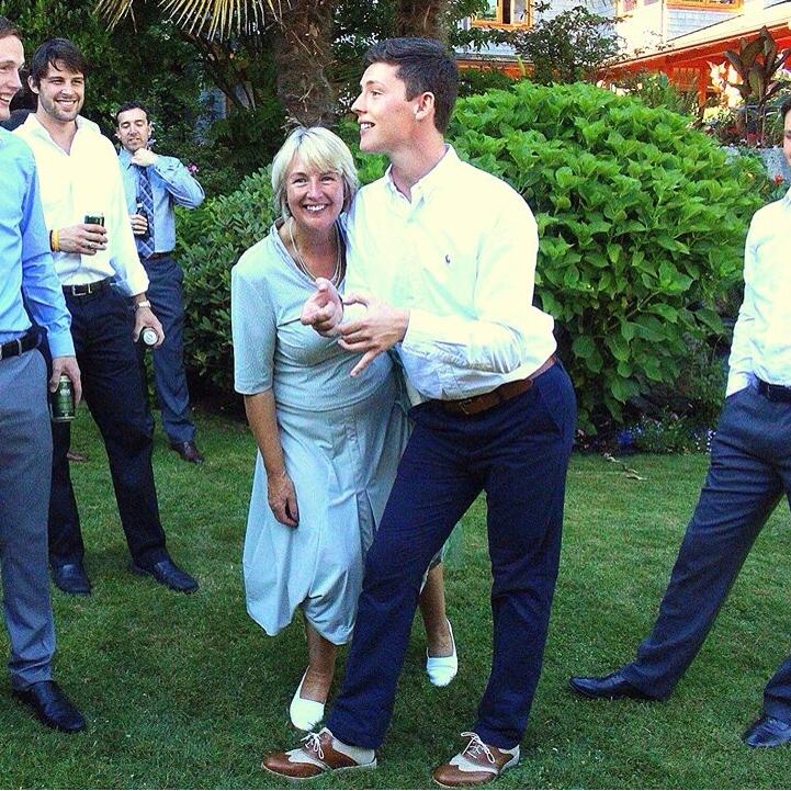 Trystan Dafydd on Twitter: "Sul y Mamau' Hapus, Mam @siangwenfelin. Sori bo' fi ddim adra ...