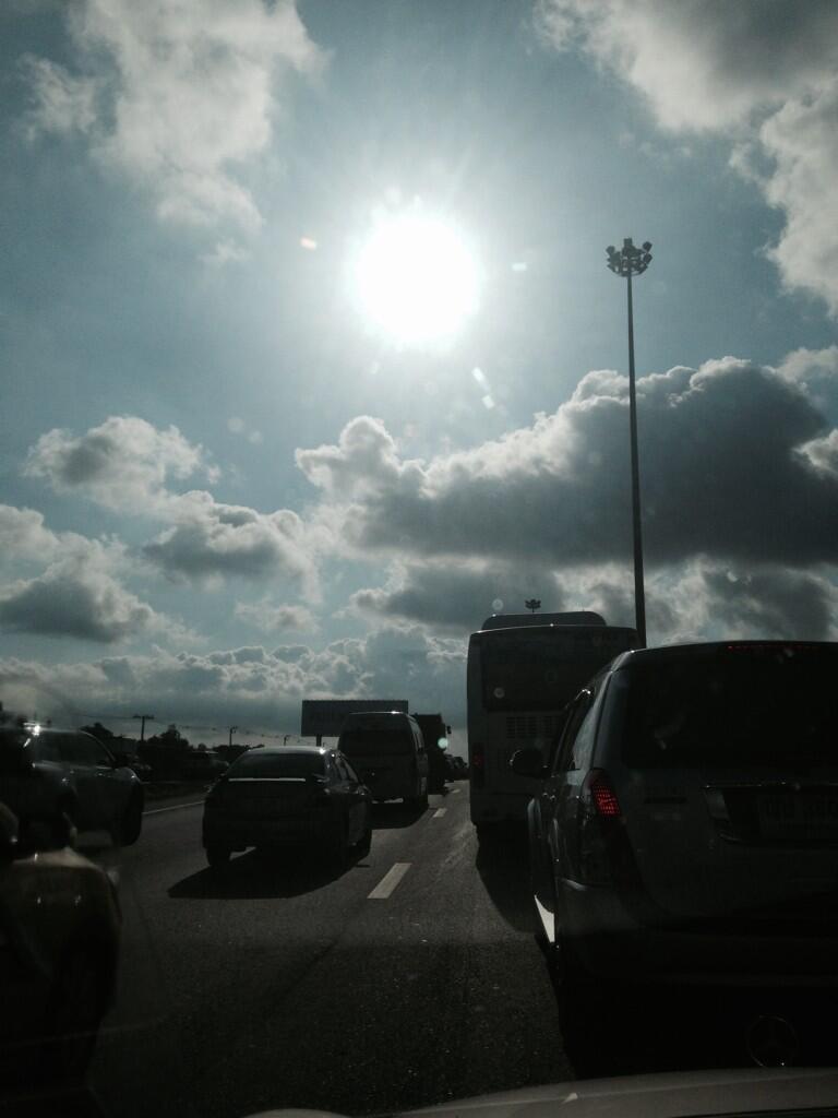 JS100 on Twitter: "RT @PChiTaa: 8:15น. มอเตอร์เวย์สาย7 ตั้งแต่ กม.6-10 รถมาเคลื่อนคัวช้า http ...