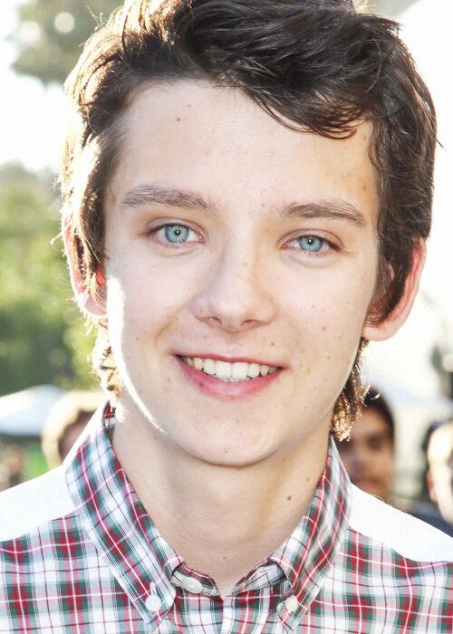 Asa Butterfield Blue Eyes