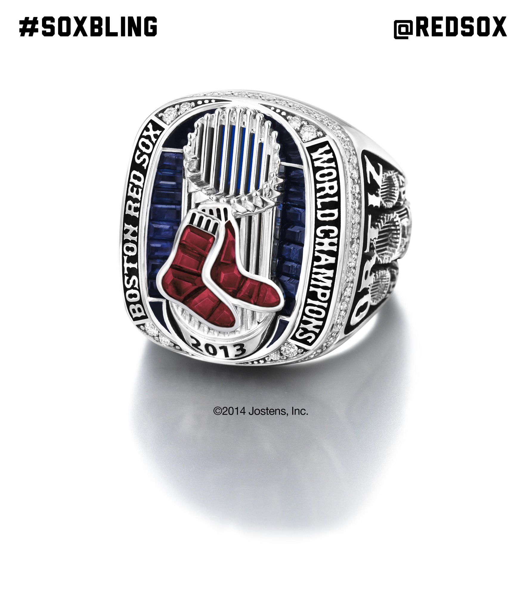 PHOTO: Red Sox Receive Their World Series Rings From Marathon Survivors