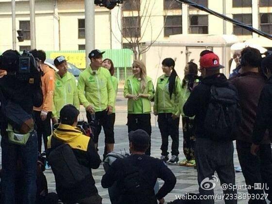 [PHOTOS] 140407 Fantaken photos of 2NE1 filming Running Man with 2PM ...
