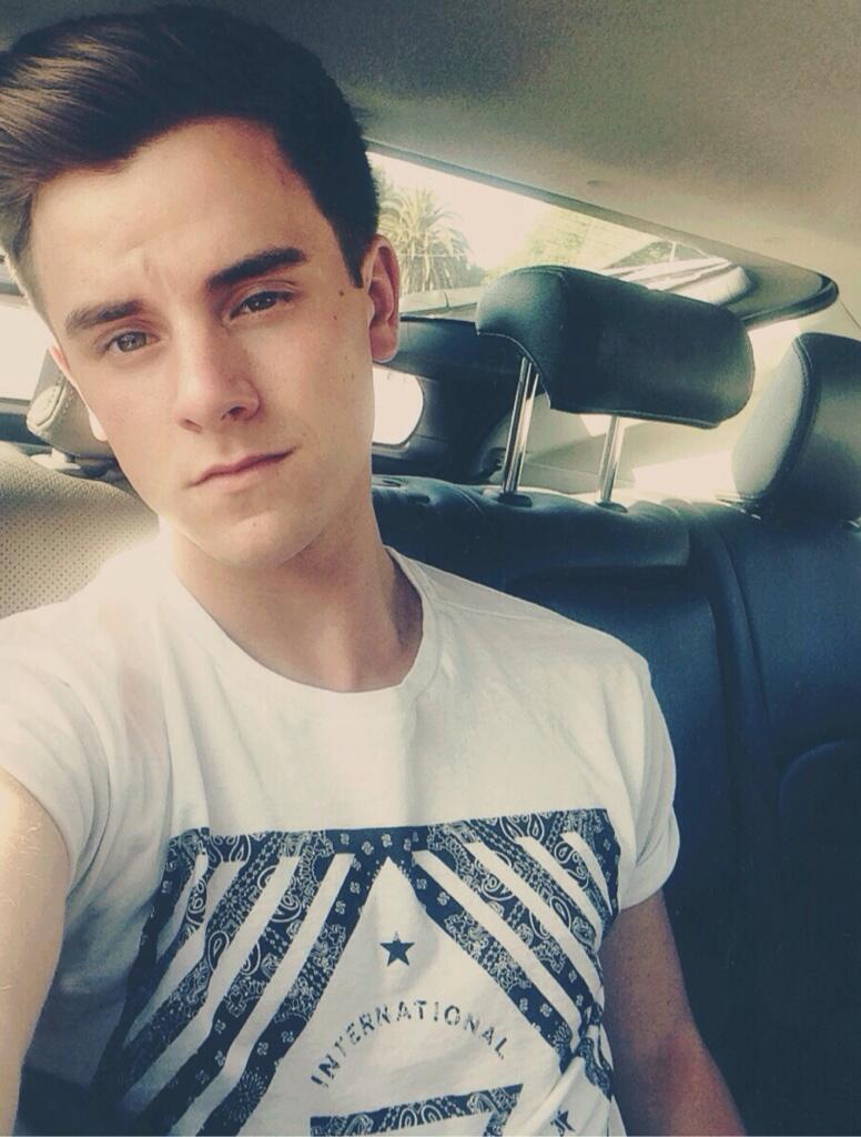 Connor Franta Haircut