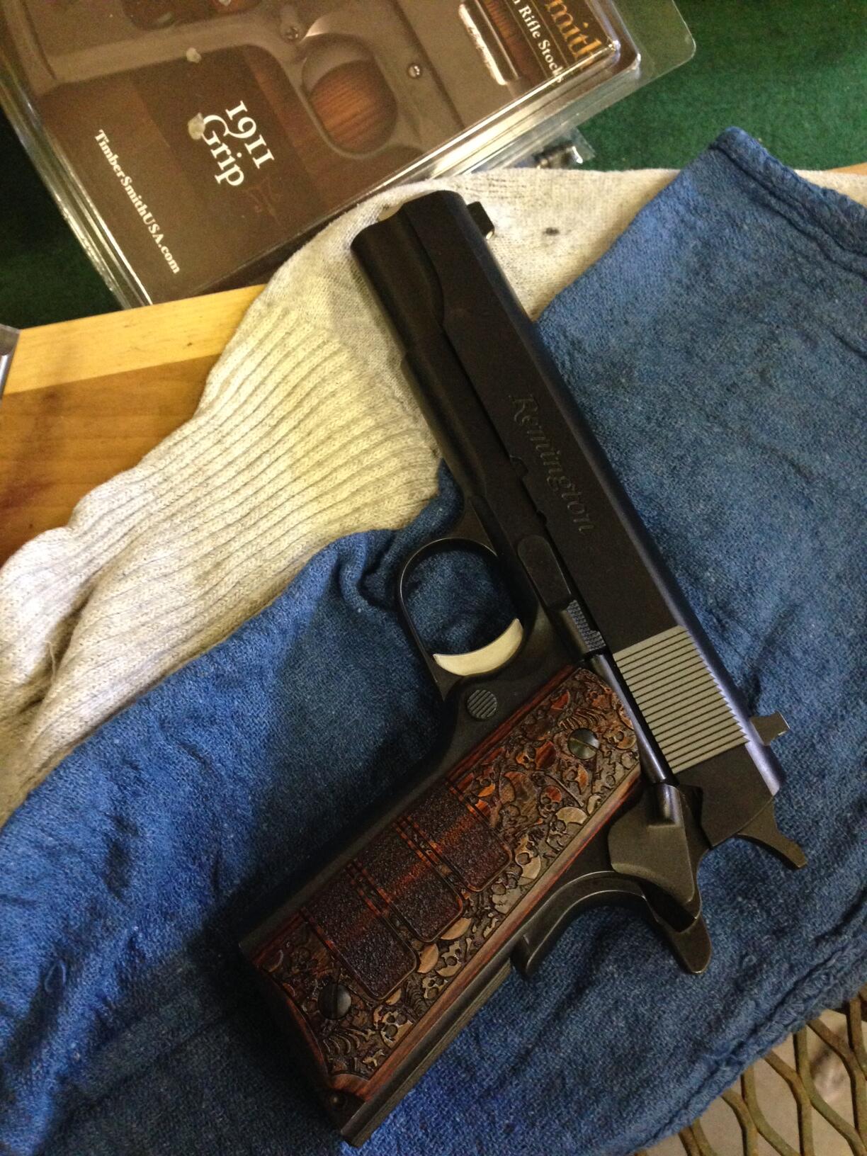 1911 Skull Grips