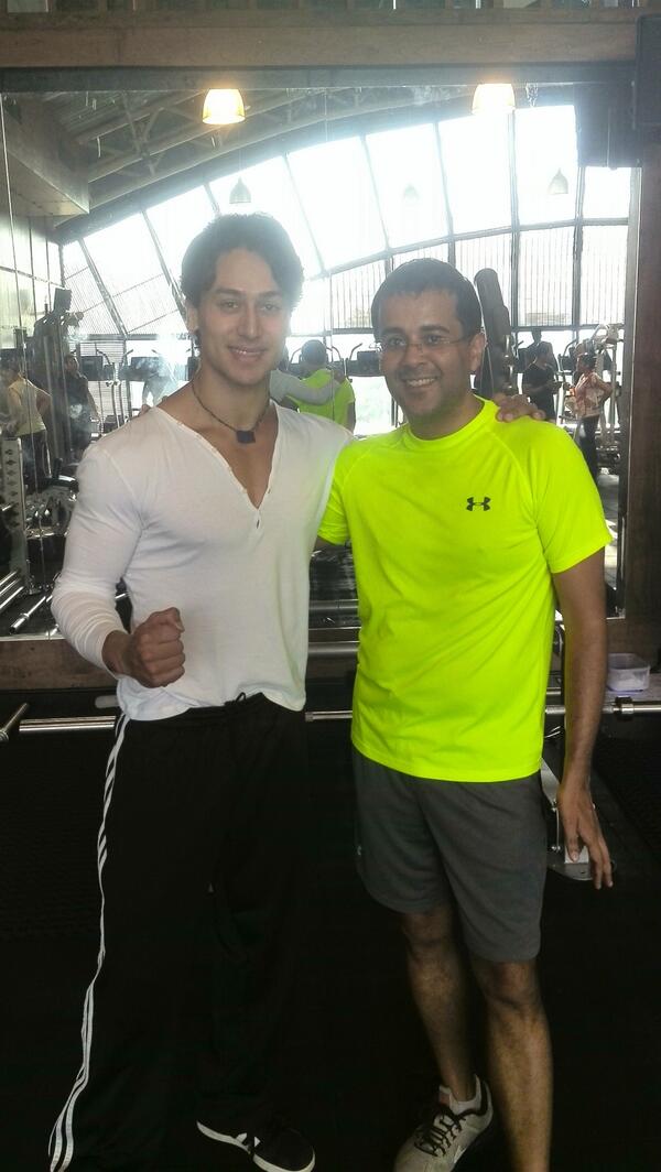 Tiger Shroff gives Chetan Bhagat a complex?