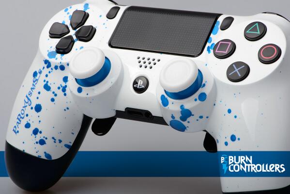 Burn Controllers on Twitter: "BC Gear of the Day . Modèle Cyblood #PS4 avec #BC_Sticks et Gamer ...