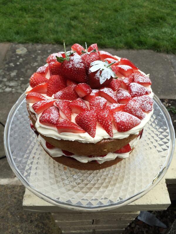 Victoria Sponge Technical Challenge – The Best Bits – The Sunday Baking ...