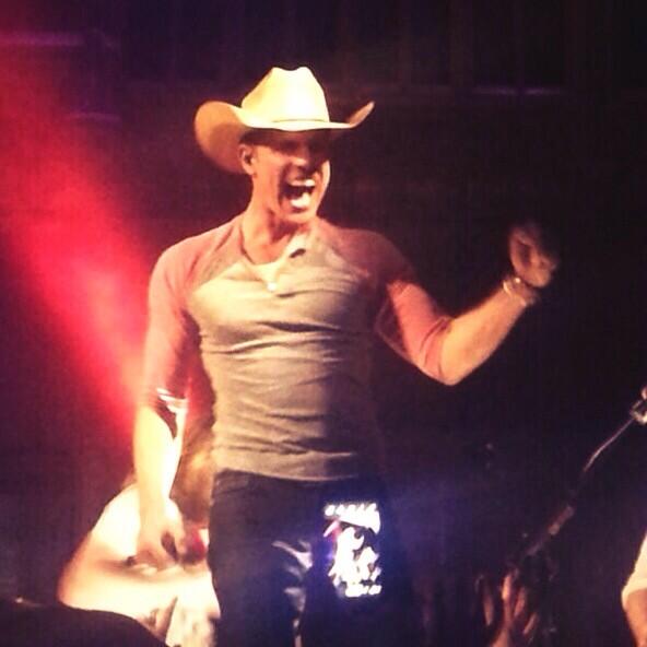 Dustin Lynch Bulge