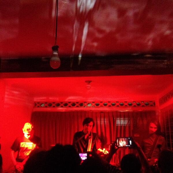 Laporan mata dari Launching Crimson Diary – Senja – malangsubpop