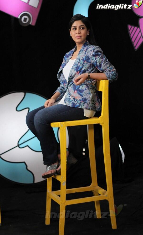 Sakshi Tanwar Jeans