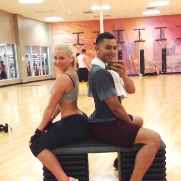 Sarah Oliver Twerking