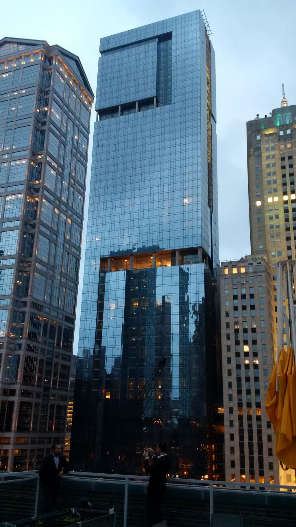 CHICAGO | OneEleven - 111 W. Wacker (formerly Waterview) | 630ft | 60 ...
