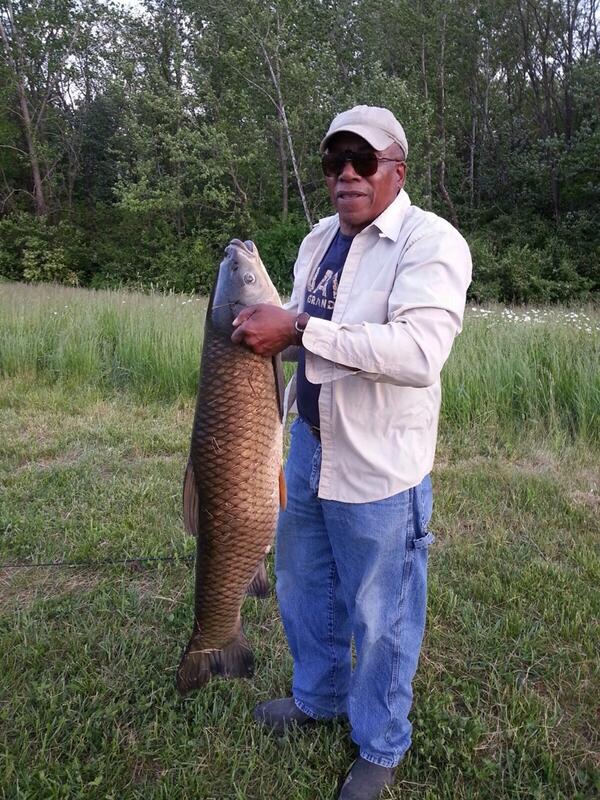 My Uncle jerry with huge grass carp caught in Dayton, Ohio.fishing carp ...