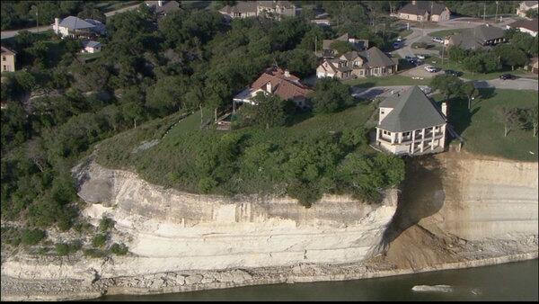ICYMI: House perched on a cliff over Lake Whitney has started falling ...