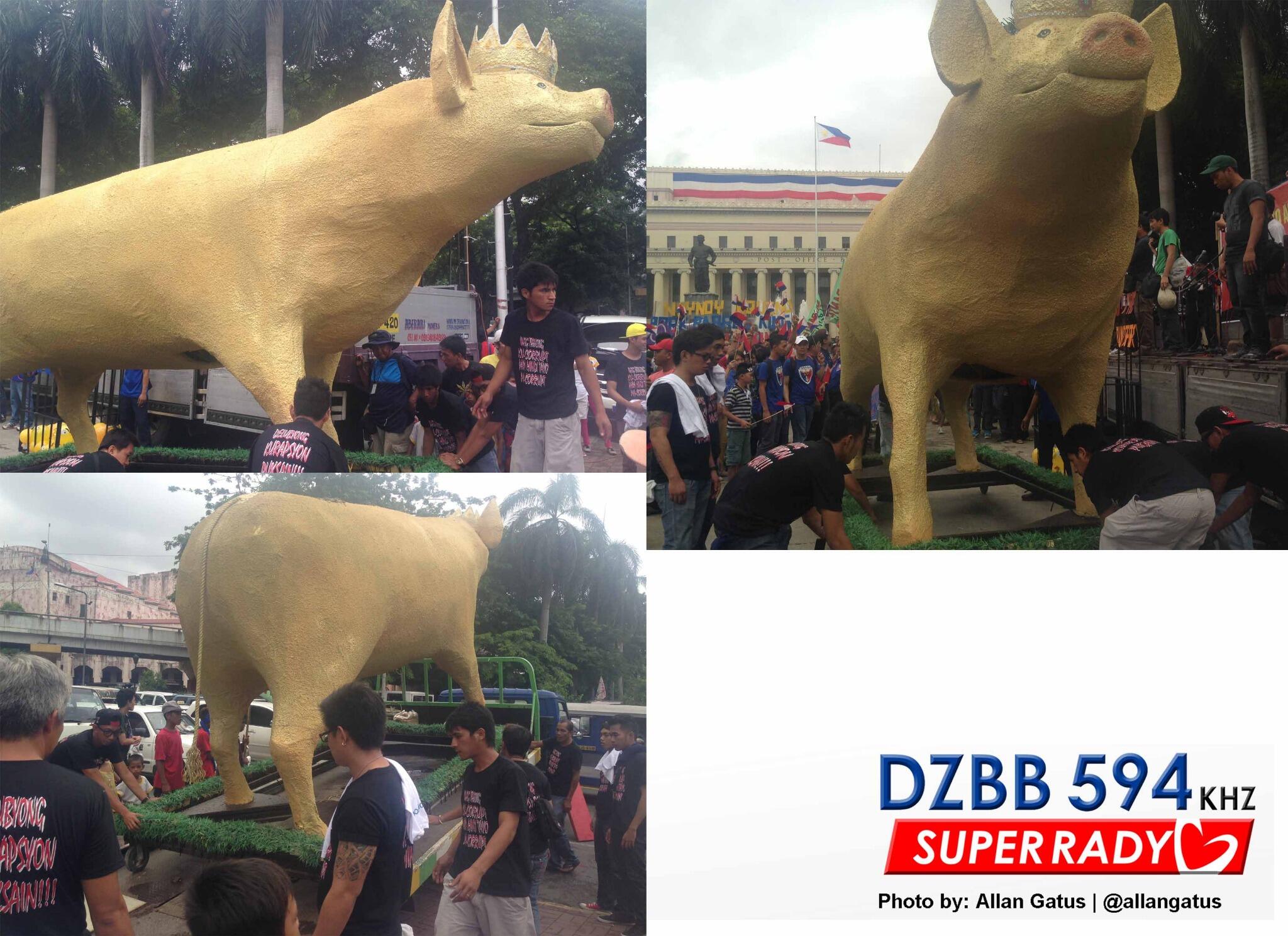 DZBB Super Radyo on Twitter: "PHOTO: Golden Baboy, unti unti nang pinapakawalan na bahagi sa # ...