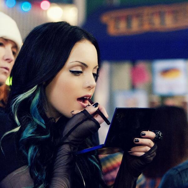 Elizabeth Gillies Eye Color