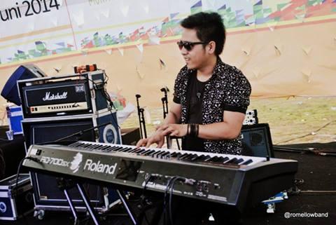 ROMELLOW OFFICIAL (@RomellowBand) | Twitter