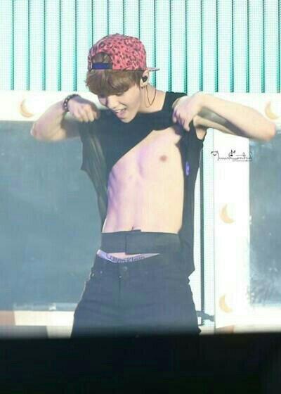 Exo Luhan Abs