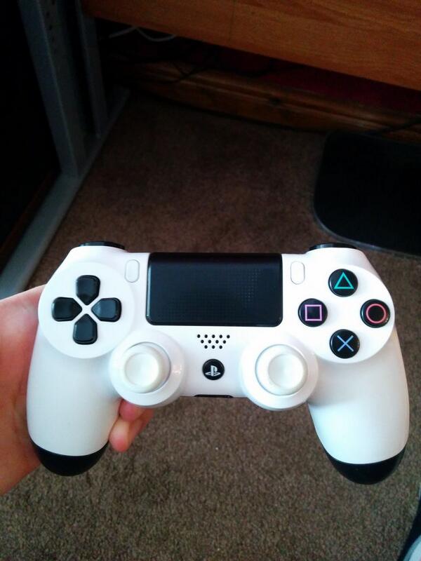 First time ever taking apart a controller and painting it. I'm happy with the results! : r/PS4Mods