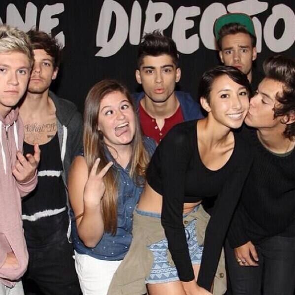 One Direction Meet And Greet Poses