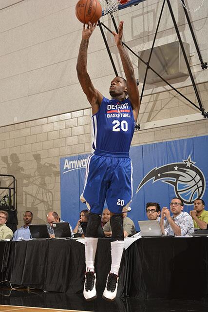 Liggins shines in final summer game with Detroit