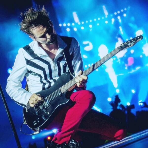 Favorite Bellamy/Band outfits/looks? (I love the simplicity of the ...