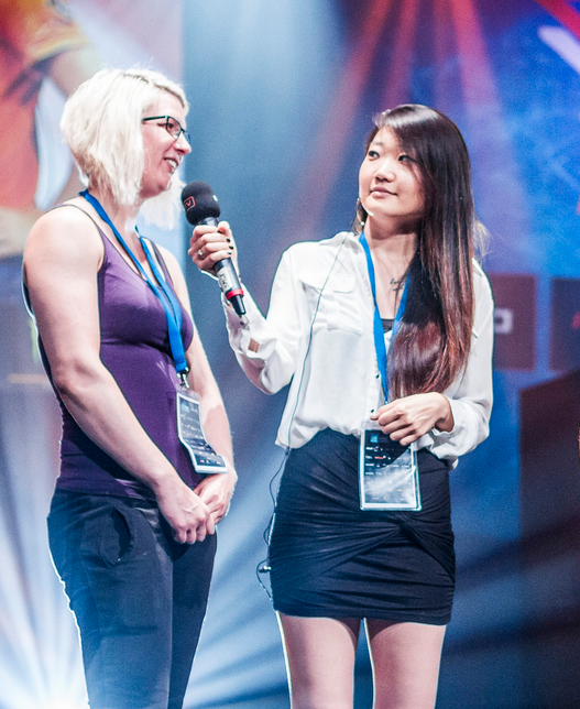 StarCraft: Two StarCraft ladies, one goal - @smixity and in-game ...
