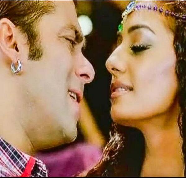 Mahek Chahal In Wanted